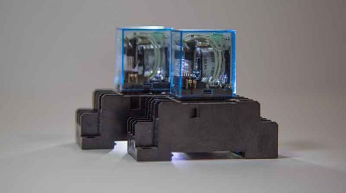 5 Difference Types of Transistors and their Applications – Electrowebs.com